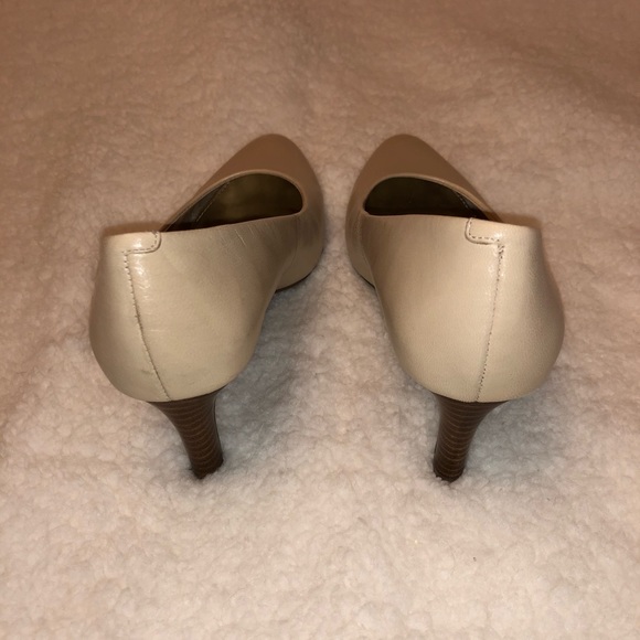 Lauren Ralph Lauren | Shoes | Lauren Ralph Lauren Harper Pumps | Poshmark